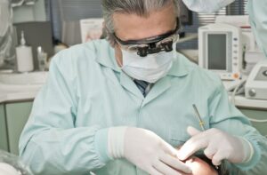 Retrogenia - kompleksowe spojrzenie na przyczyny, objawy, diagnostykę i ...